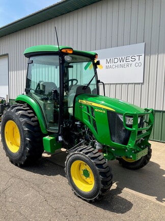 Equipment Details 2021 John Deere 4044R 547878