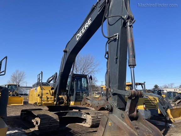 2020 John Deere 250G LC | Excavators | MachineFinder
