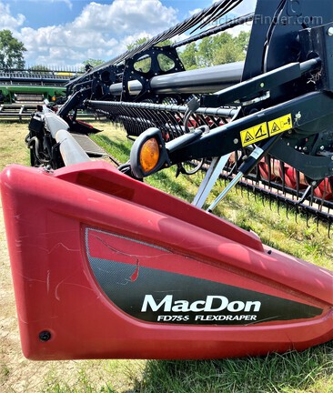 2014 MacDon FD75 | Combine Platforms | MachineFinder