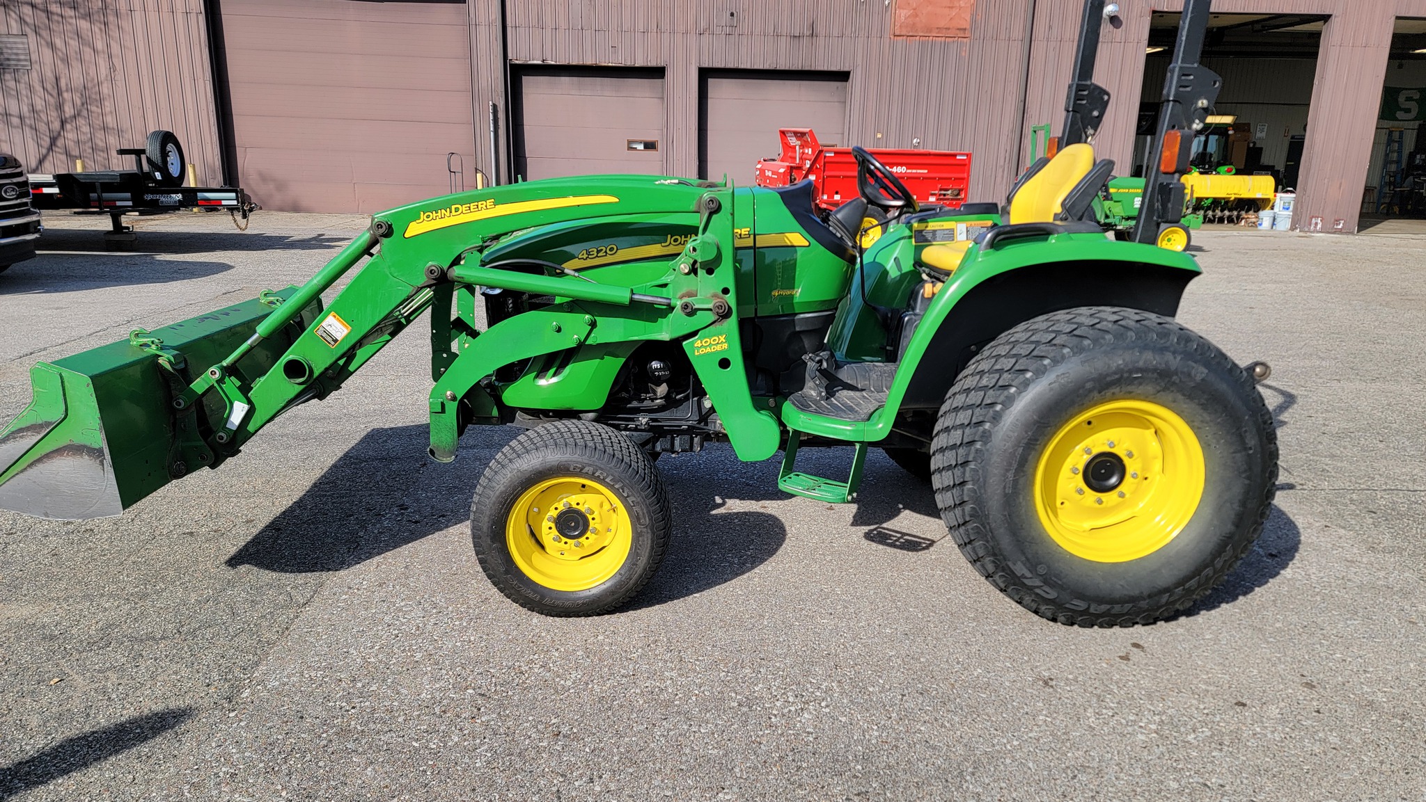 2006 John Deere 4320 - Compact Utility Tractors - Holland, MI