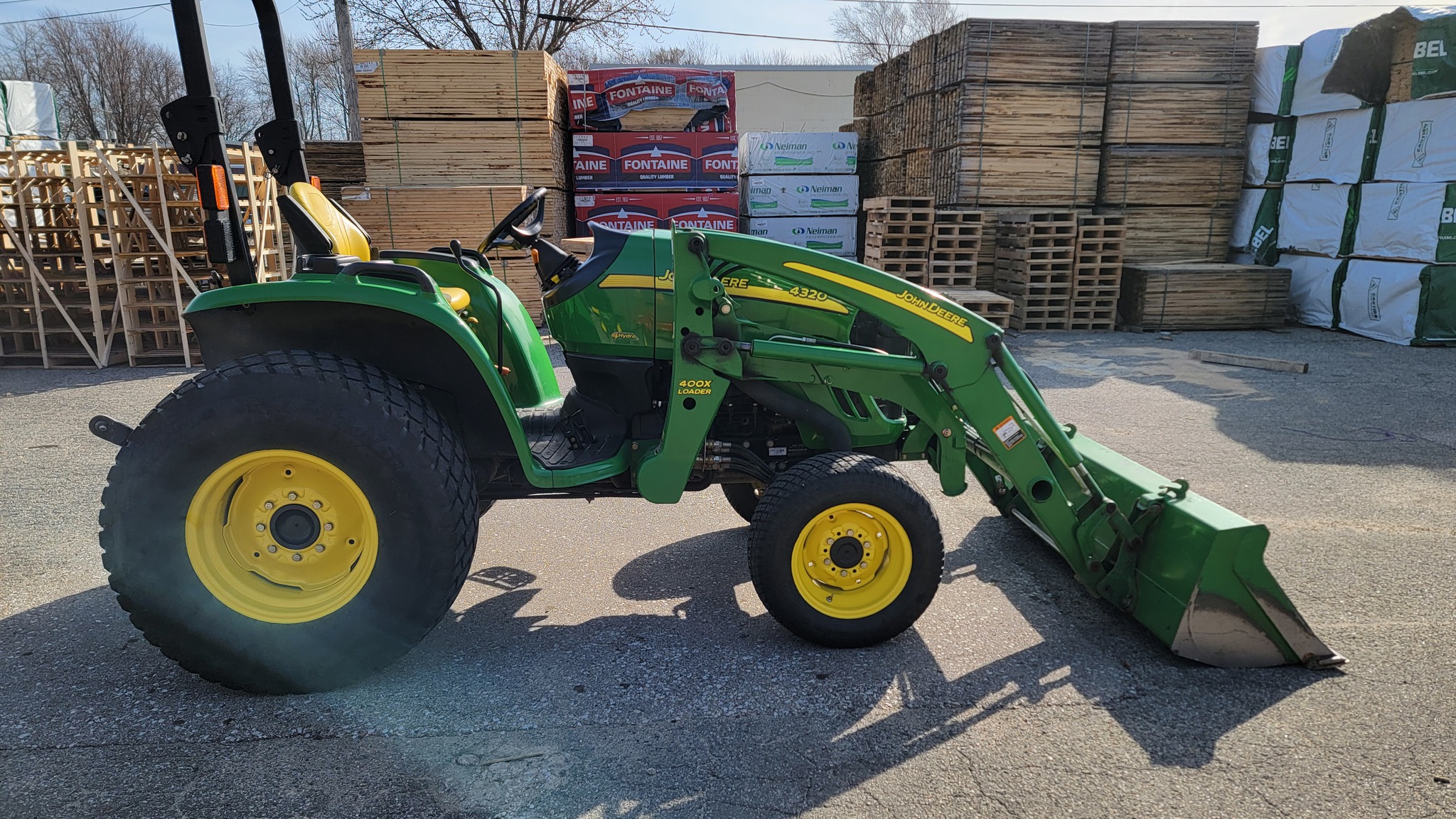 2006 John Deere 4320 - Compact Utility Tractors - Holland, MI