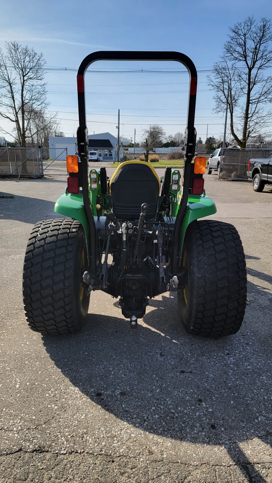 2006 John Deere 4320 - Compact Utility Tractors - Holland, MI