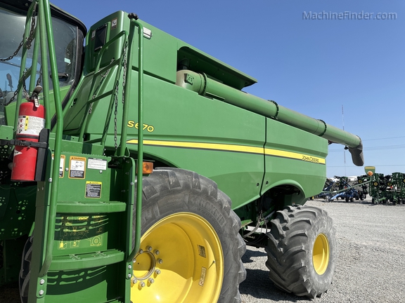 2015 John Deere S670 | Combines | MachineFinder
