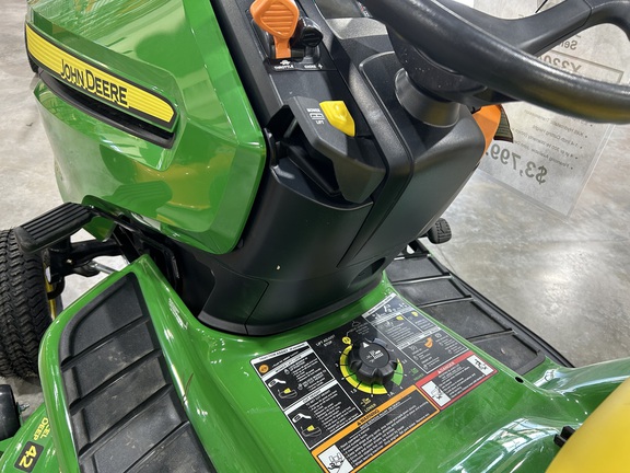 2025 John Deere X330 - Lawn & Garden Tractors - Middleburg, FL