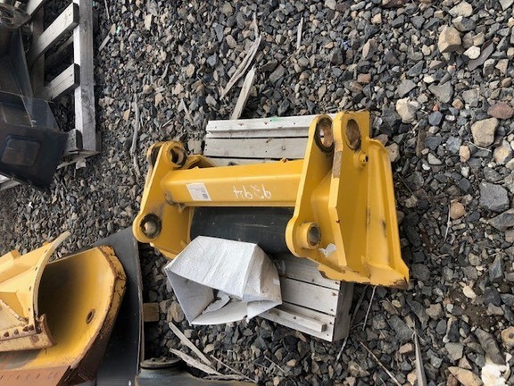 John Deere COUPLER - Misc C&F Attachments - John Deere MachineFinder