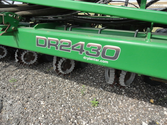 2013 John Deere DR24 | Planters: Integral | MachineFinder