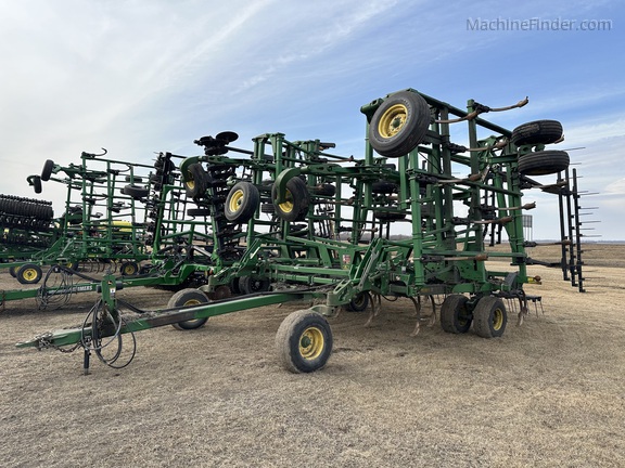 2010 John Deere 2410 | Chisel Plows | MachineFinder