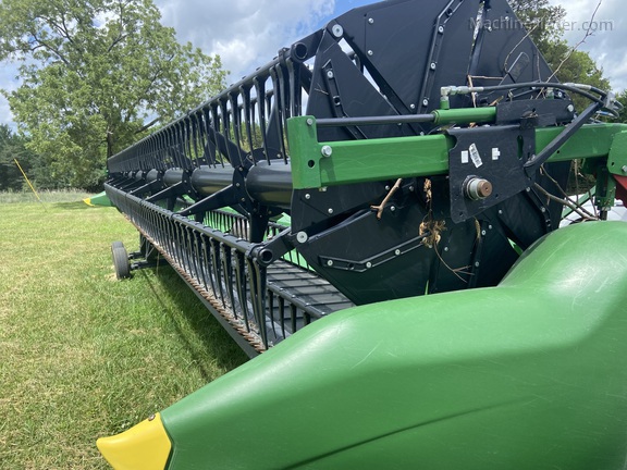 2020 John Deere 735FD | Combine Platforms | MachineFinder