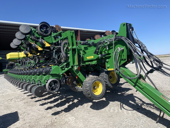 2022 John Deere DB120 | Planters: Drawn | MachineFinder