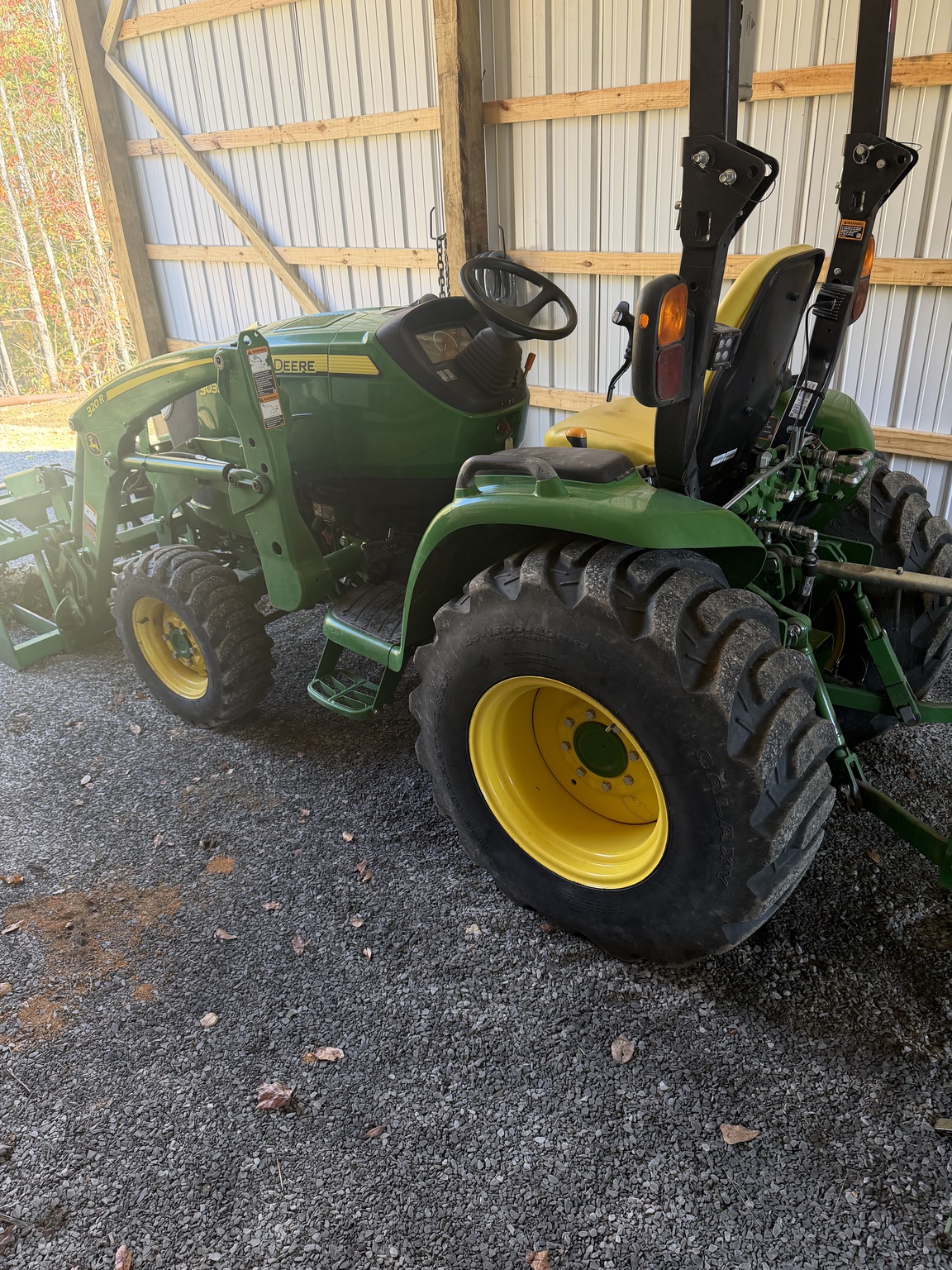 3039R Tractor with Loader | John Deere Compact Tractor | TriGreen Equipment
