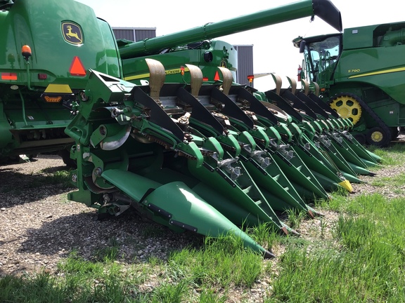 John-Deere-C16F-2016