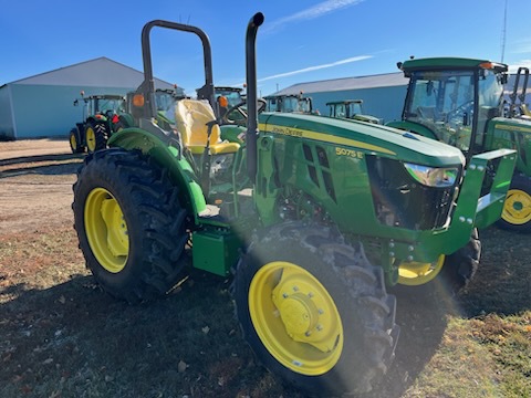 John-Deere-4052M-4736