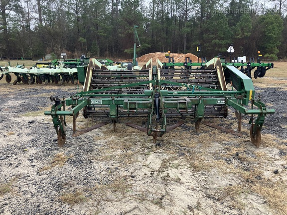 2005 KMC 4-38 | Peanut Harvesting | MachineFinder