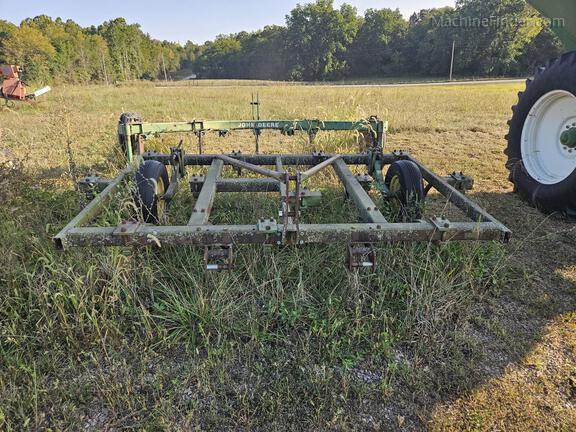 John Deere 1610 | Chisel Plows | MachineFinder