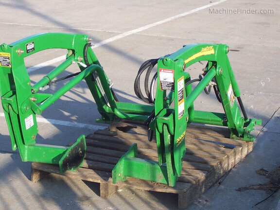 2008 John Deere 200CX loader | Tractor Loaders | MachineFinder