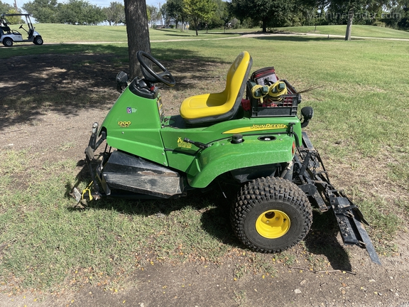2021 John Deere 1200H | Bunker Rakes | MachineFinder