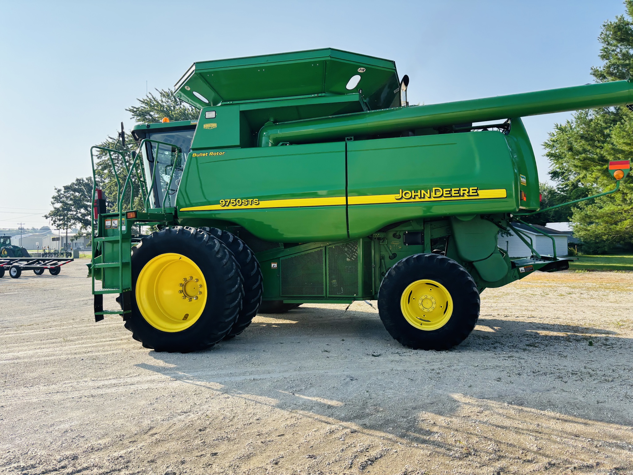 2002 John Deere 9750 STS - Combines - Oelwein, IA