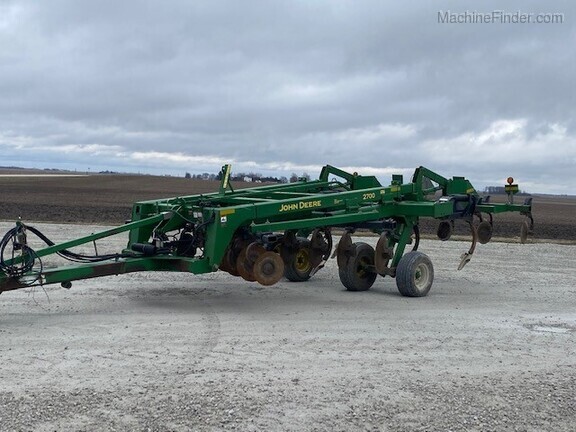 2004 John Deere 2700 | Rippers | MachineFinder