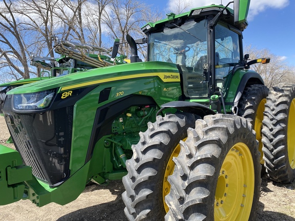 Equipment Details 2022 John Deere 8R 370 559753