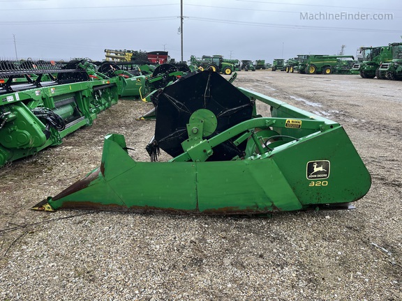 1989 John Deere 920F | Combine Platforms | MachineFinder