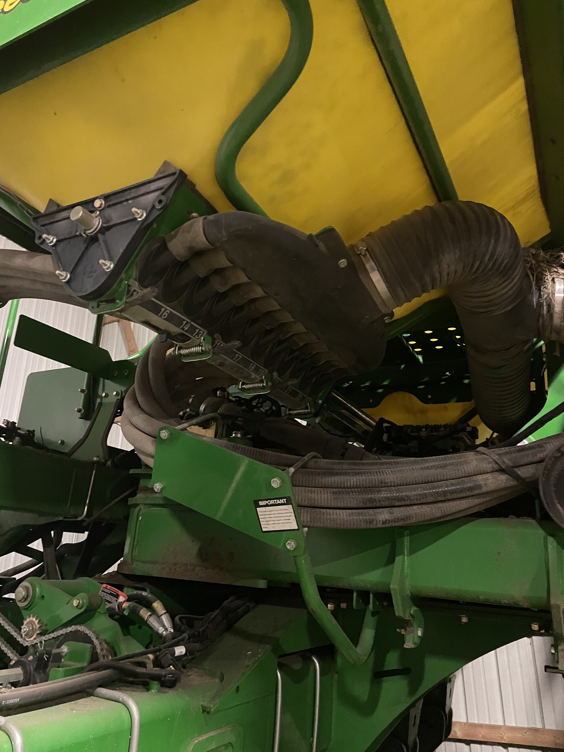 2012 John Deere 1790 - Planters: Drawn - Keystone, IA