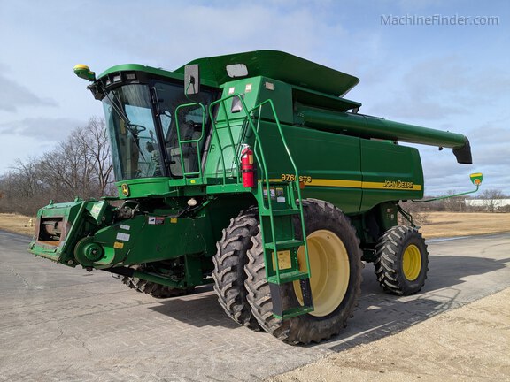 2005 John Deere 9760 STS | Combines | MachineFinder
