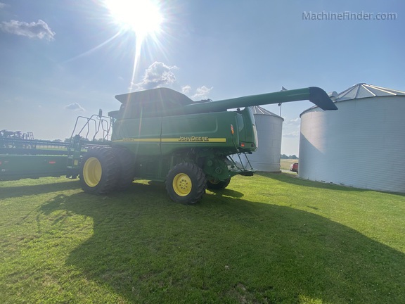 2007 John Deere 9660 STS | Combines | MachineFinder