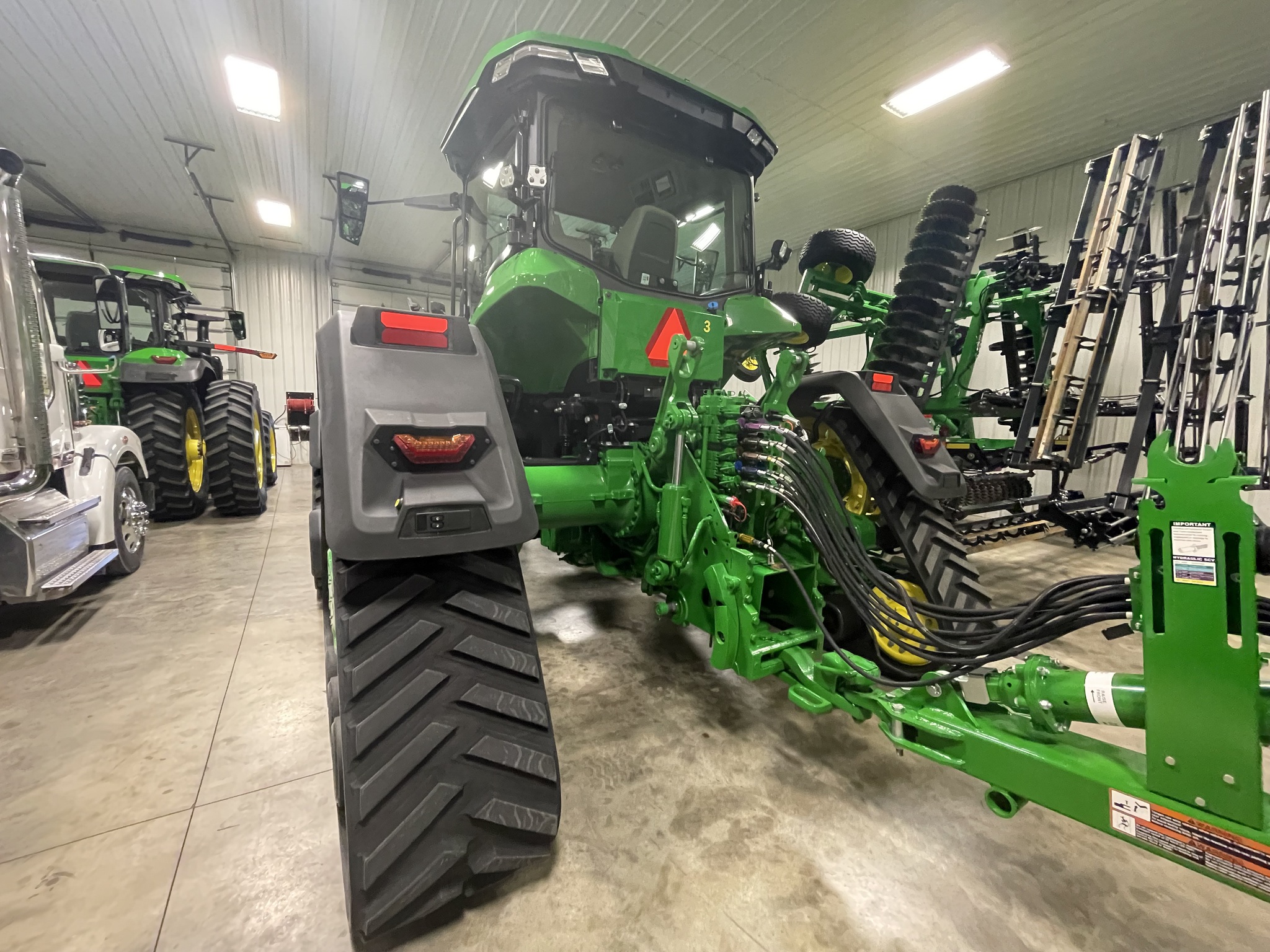 2023 John Deere 8RX 410 - Track Tractors - Dyersville, IA