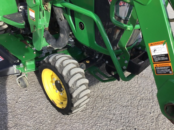 2017 John Deere 2032R - Compact Utility Tractors - Woodburn, IN