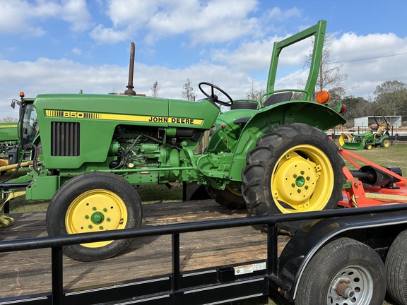 1985 John Deere 850 | Compact Utility Tractors | MachineFinder