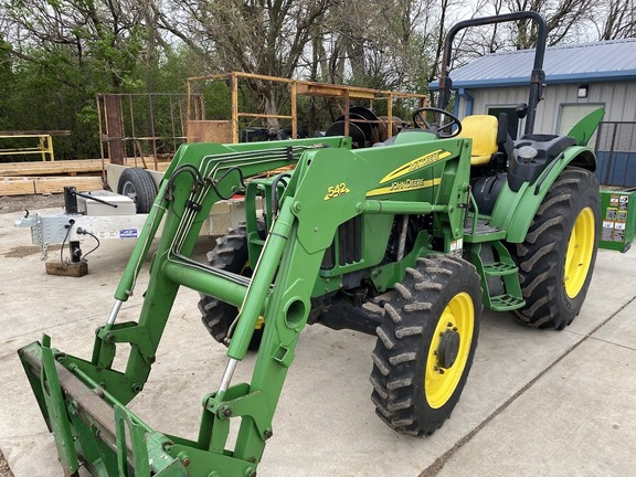 John-Deere-5220-10363