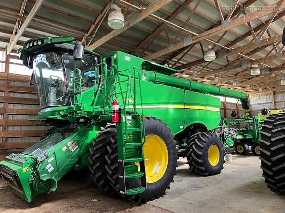 2021 John Deere S780 | Combines | MachineFinder