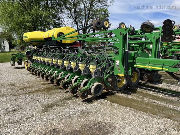 2013 John Deere DB66 | Planters: Drawn | MachineFinder