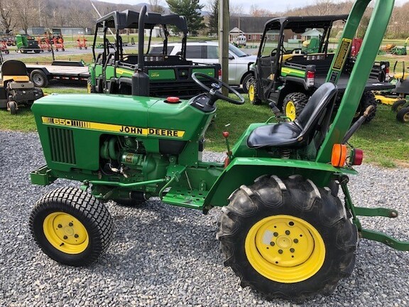 Compact-Utility-Tractors