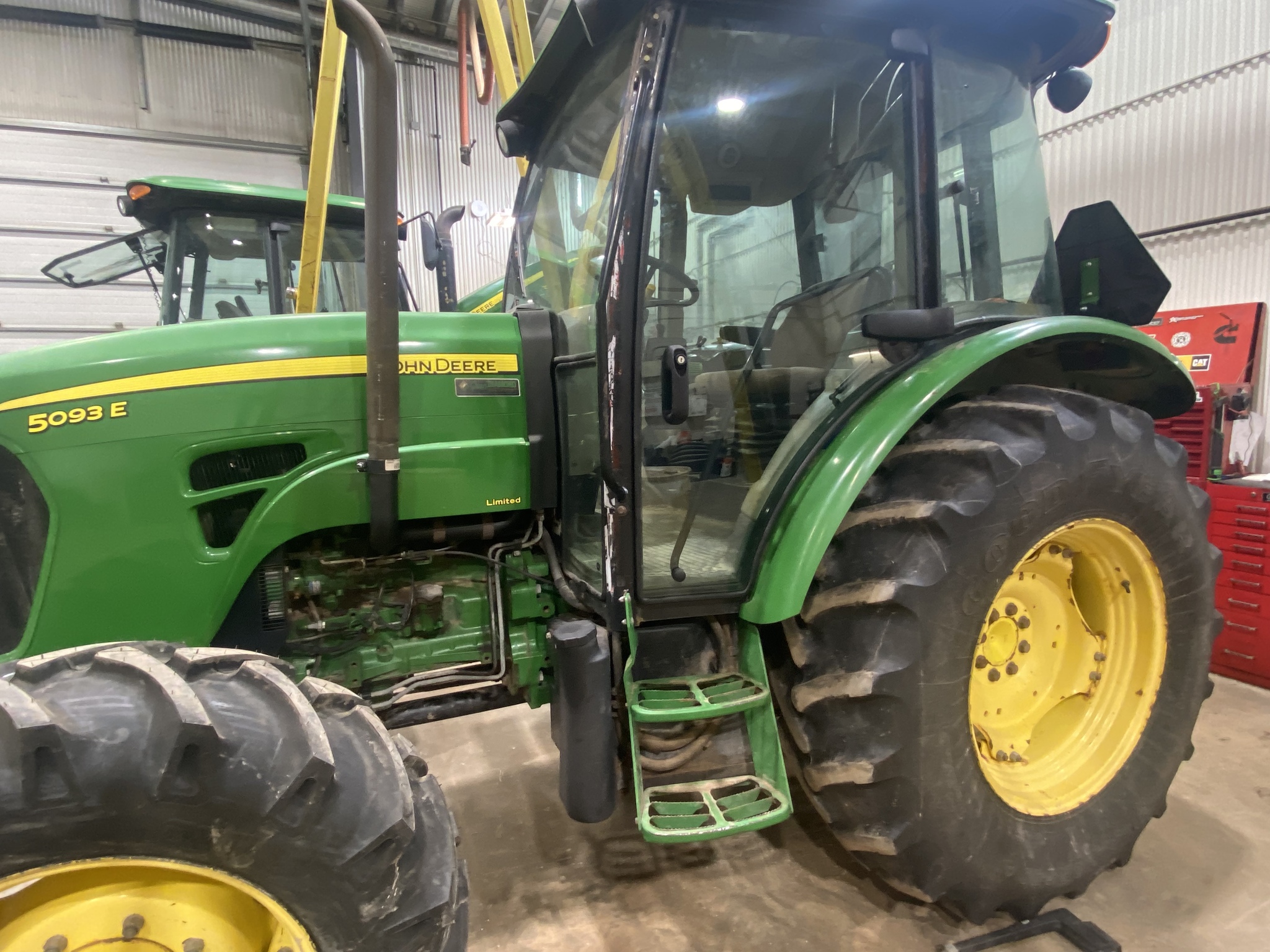 2012 John Deere 5093E - Utility Tractors - Moncton, NB