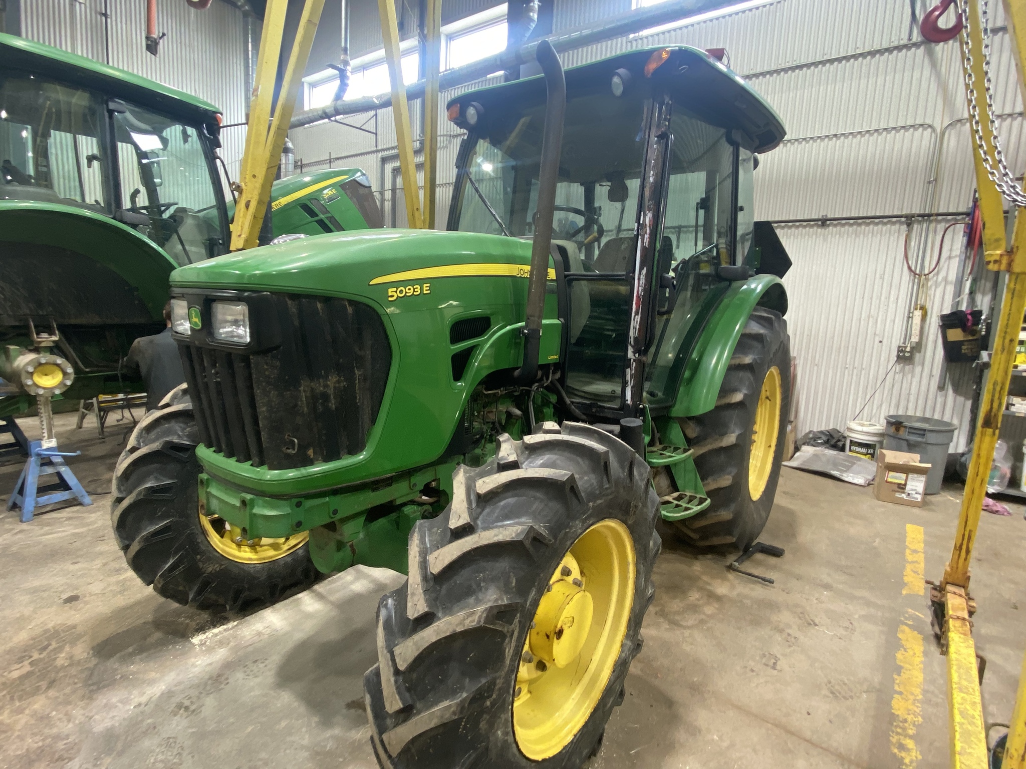 2012 John Deere 5093E - Utility Tractors - Moncton, NB