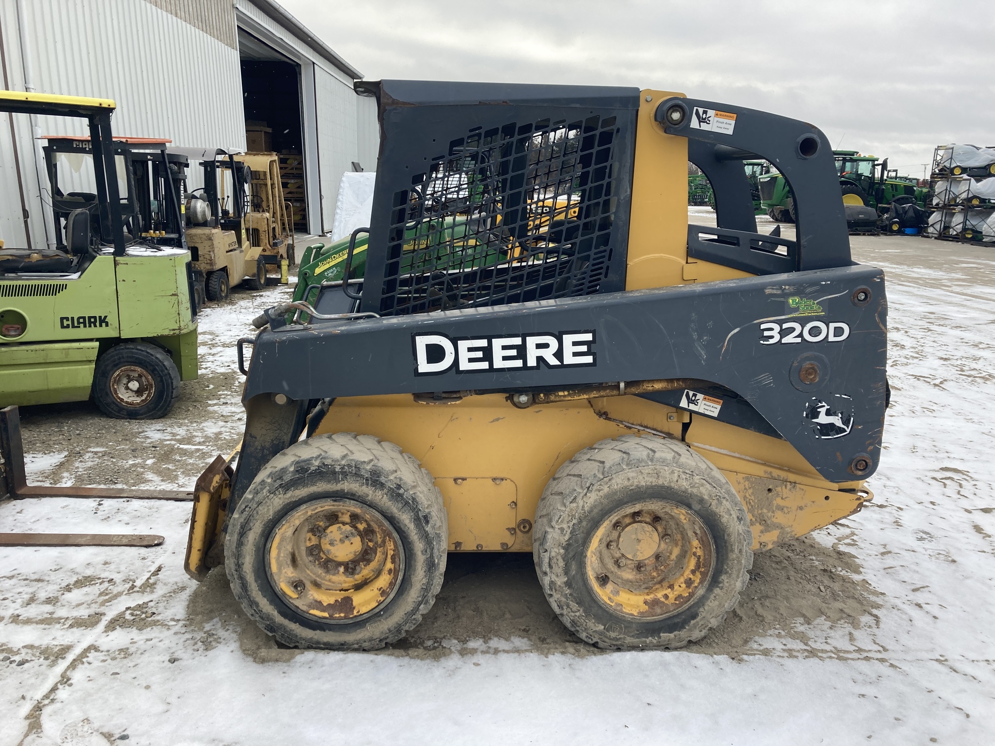2013 John Deere 320D - Skid Steer Loaders - Sandusky, MI