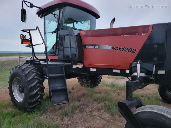 2006 Case IH WDX 1202+DHX 302 | Windrowers | MachineFinder