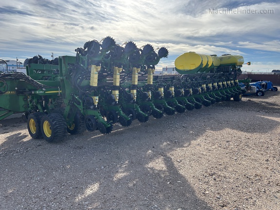 2012 John Deere DB120 | Planters: Drawn | MachineFinder
