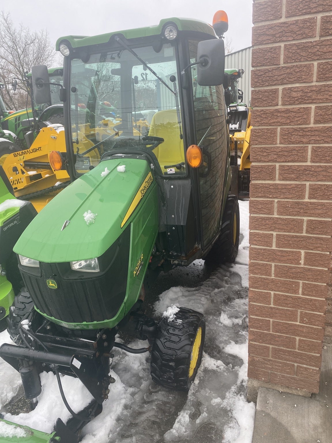 2017 John Deere 1025R - Compact Utility Tractors - Milton, ON
