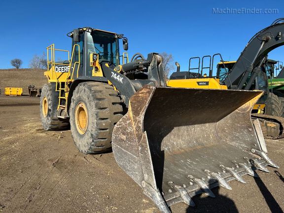2011 John Deere 744K | Wheel Loaders | MachineFinder