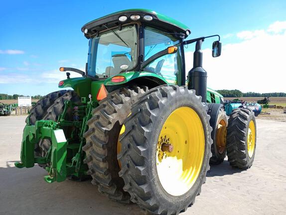 2014 John Deere 8320R - Row Crop Tractors - Three Rivers, MI