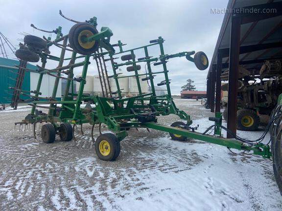2018 John Deere 2410 | Chisel Plows | MachineFinder