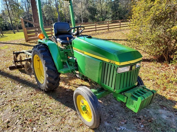 John-Deere-790-143