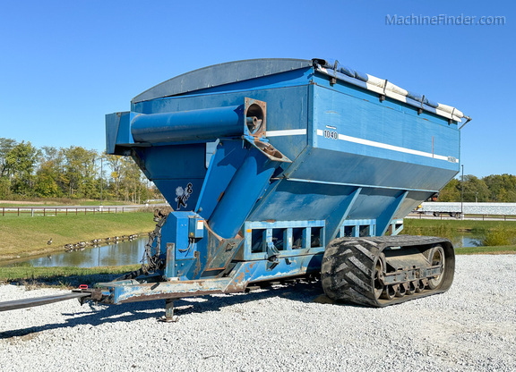 1996 Kinze 1040 | Grain Carts | MachineFinder