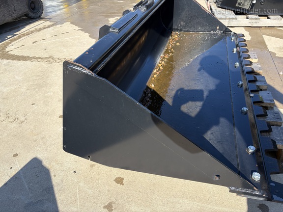 John Deere 78" Construction Bucket w/ Serrated Edge | Buckets ...