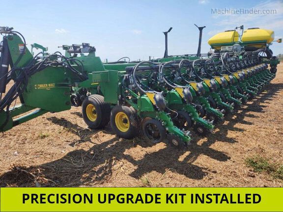 2011 John Deere DB90 | Planters: Drawn | MachineFinder