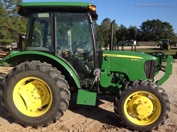 2014 John Deere 5055E