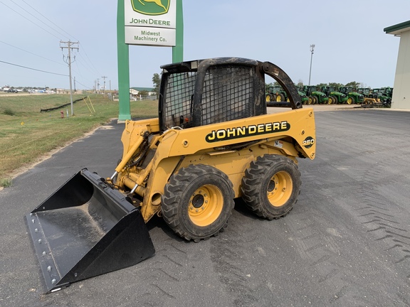 Equipment Details 2000 John Deere 250
