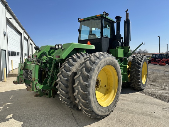 1991 John Deere 8760 - Articulated 4WD Tractors - Plymouth, IN